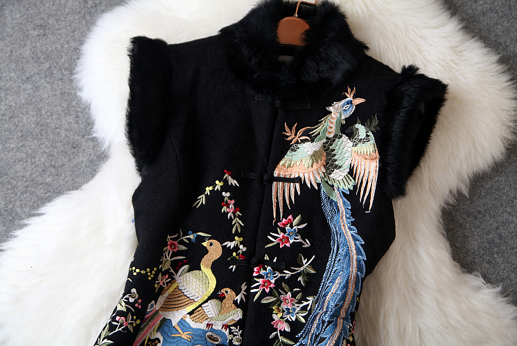 Qiu Dong Outfit To Restore Ancient Ways About Embroidery Rabbit Wool ...